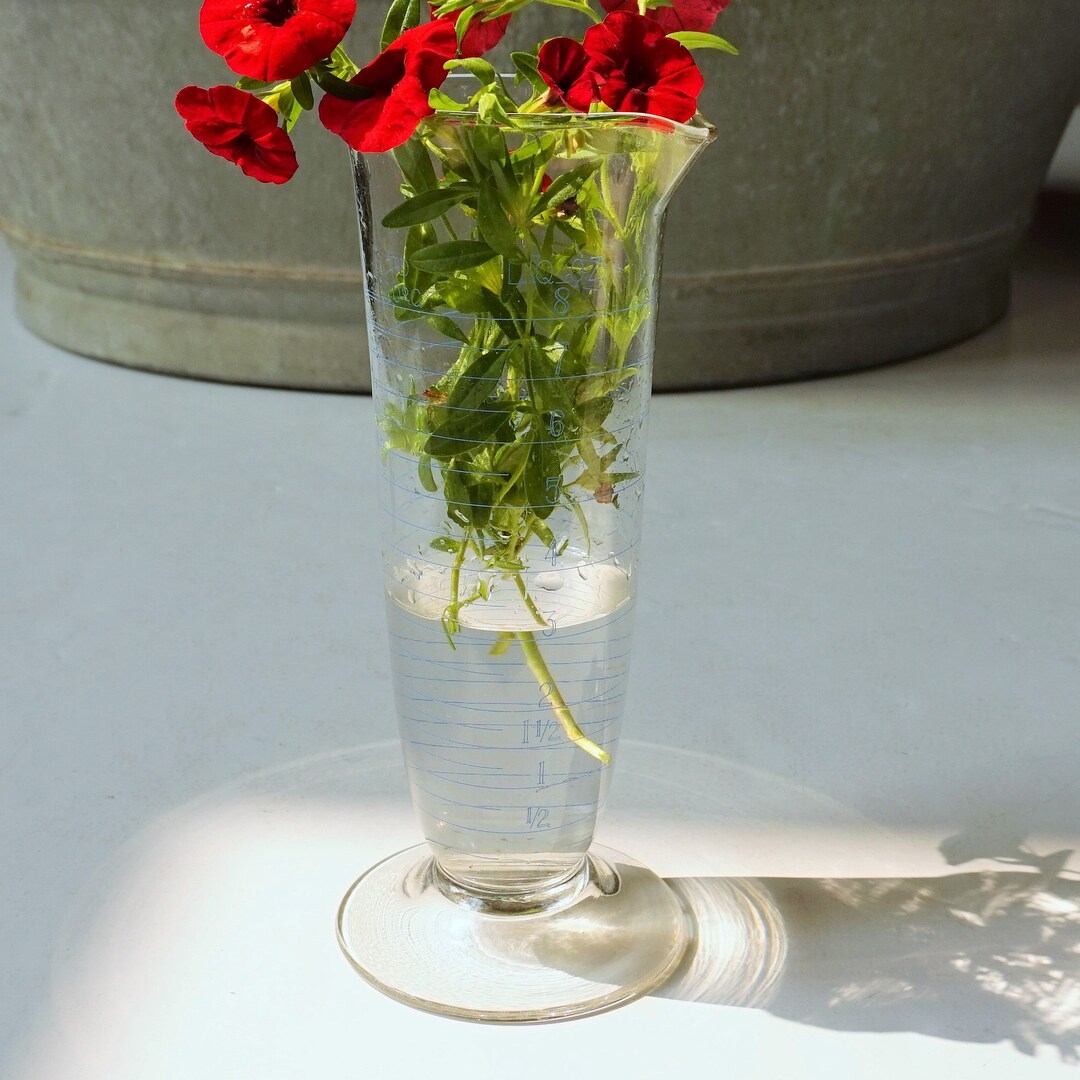 Science Glass / Tapered Beaker From the 1940's / Pyrex Laboratory Glass ...