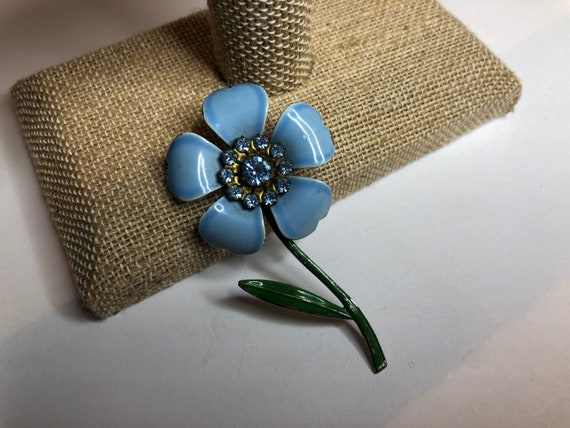 Blue Flower Brooch with Rhinestone Center Vintage 196… - Gem