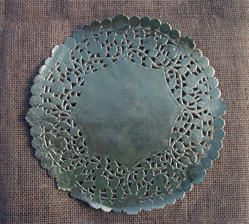 Gold Doily | 8" Inch Gold Lace Foil Doilies | Fancy French Lace Doily ...