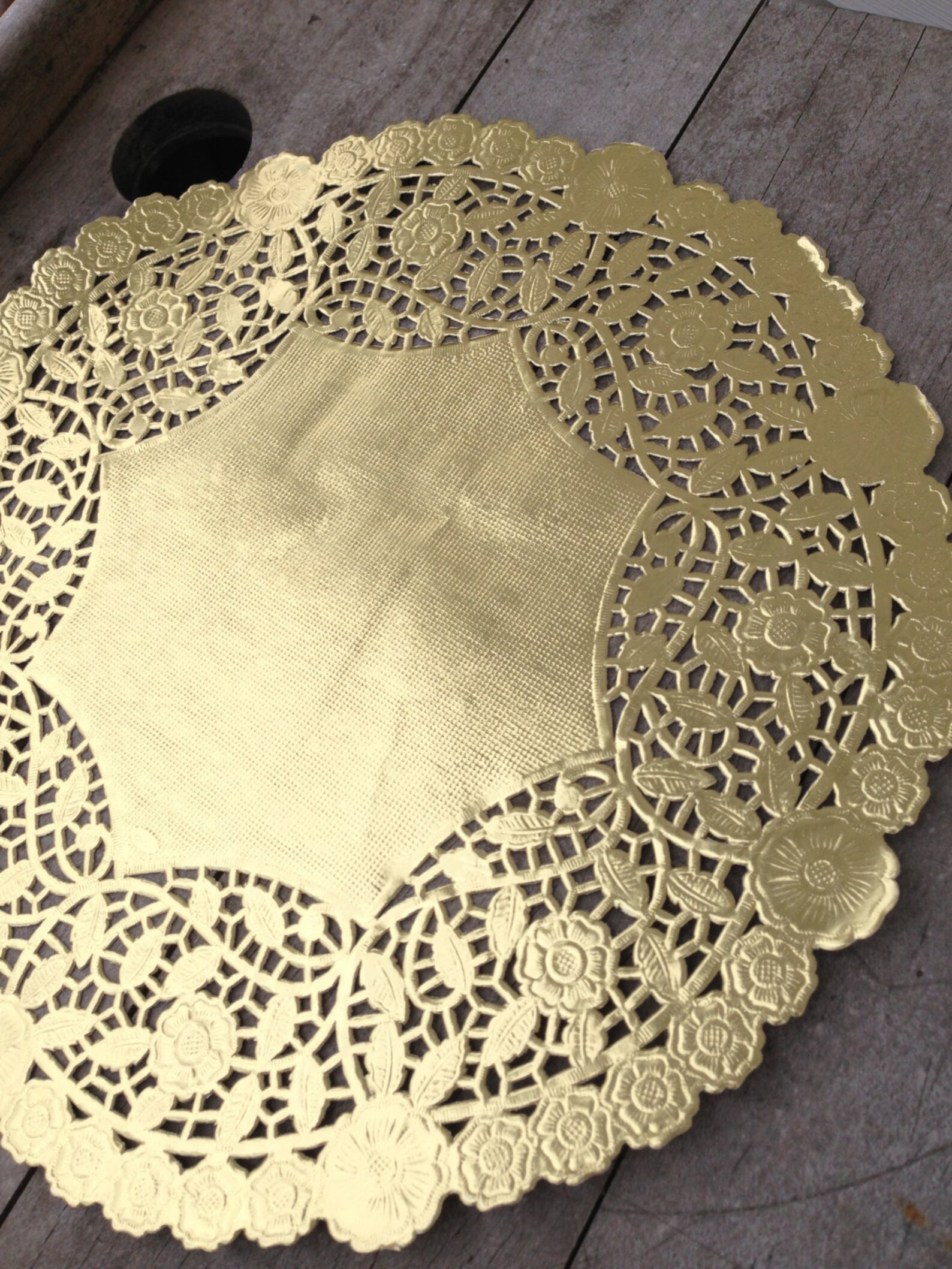 Gold Doily 12 Inch Gold Lace Foil Doilies 300-370 Wedding Place Mat ...