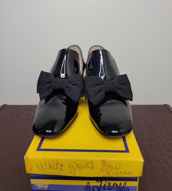 1970s DeLiso Debs Black Pumps Front Bow Heels with Or… - Gem