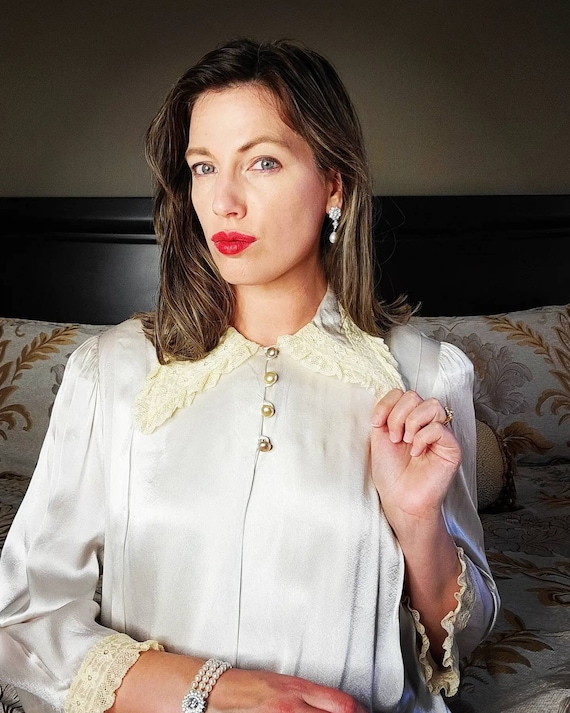 1940s Ivory Silk Bed Jacket Charles L Shaw - Gem