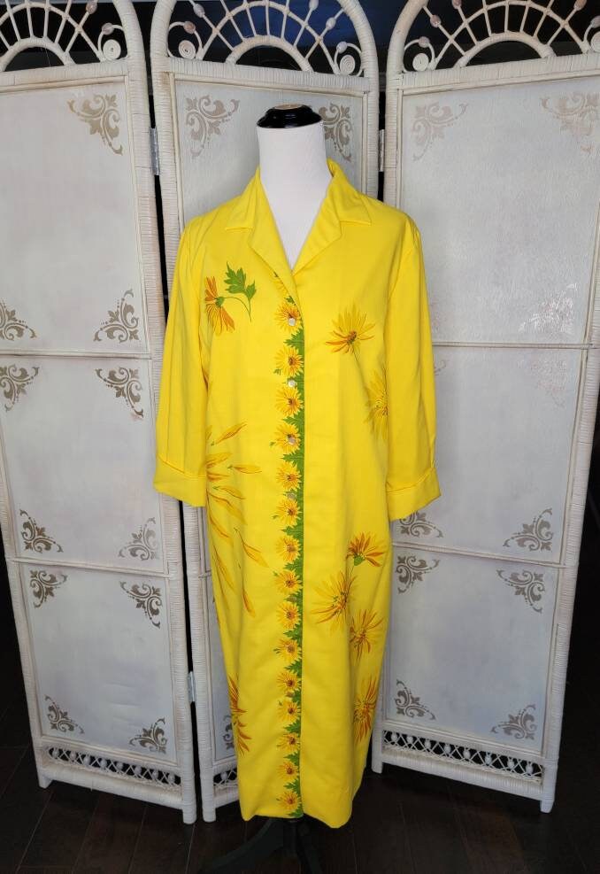 70s Yellow Sunflower Duster - Etsy