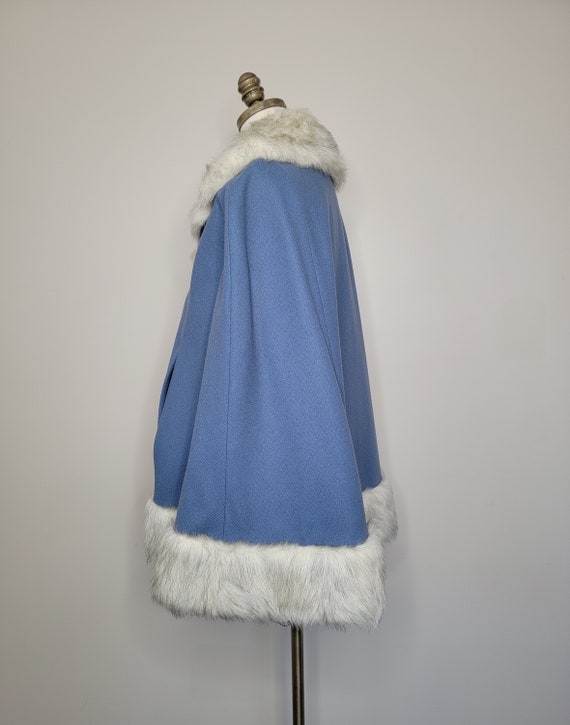 1960s Betty Rose Blue Cape with Faux Fur Trim - Gem