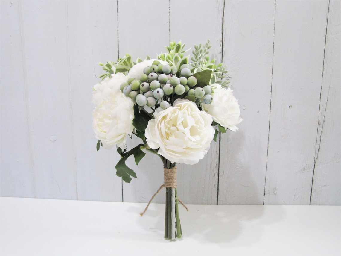 Off White Floral Bouquet Wedding Bouquet White Table Flower | Etsy