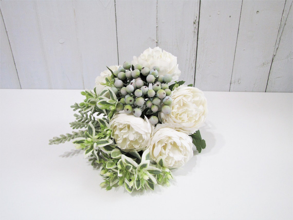 Off White Floral Bouquet Wedding Bouquet White Table Flower | Etsy