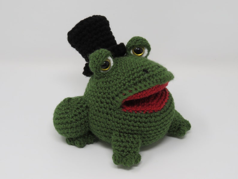 Frog Amigurumi CROCHET PATTERN Boris the Frog ribbit | Etsy
