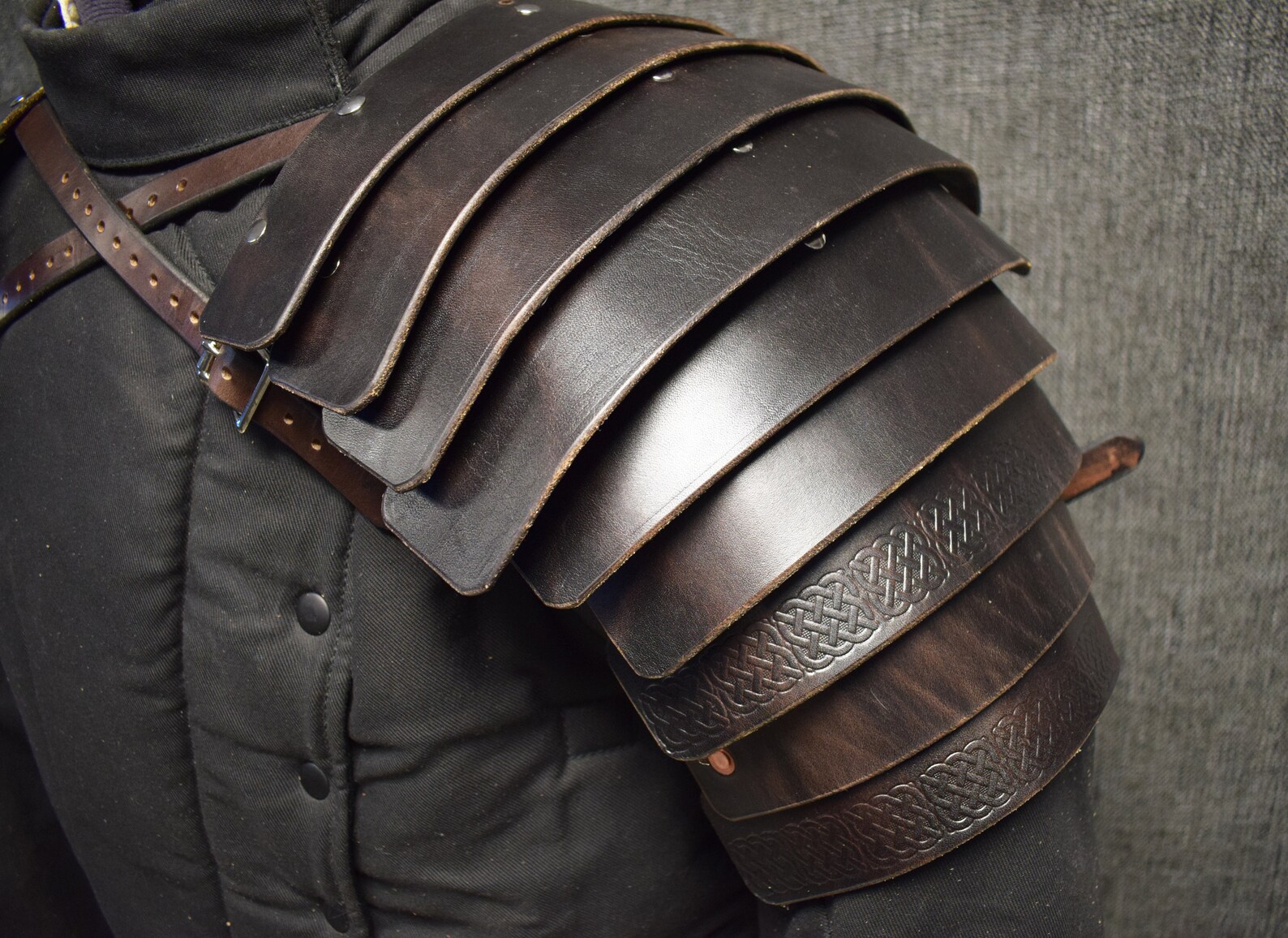 Shoulder Armor Style 4 - Etsy