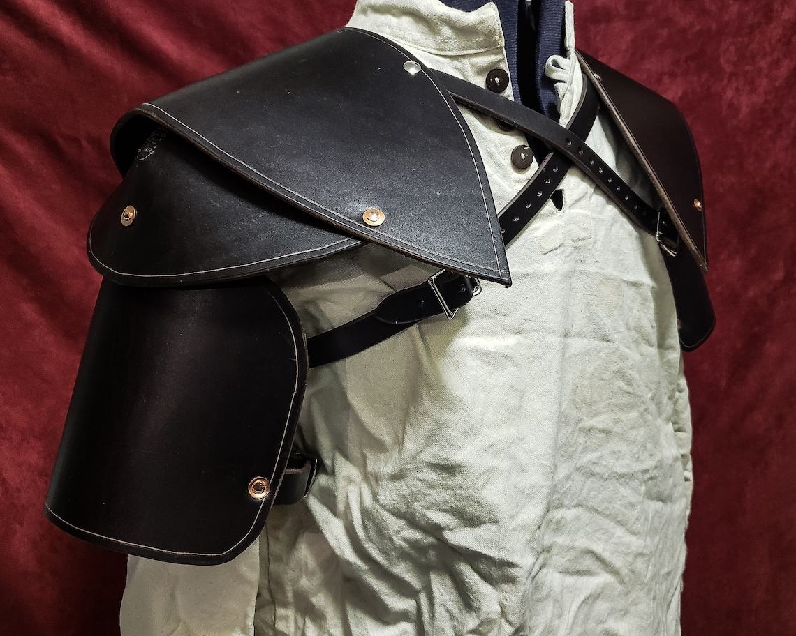 Leather Shoulder Armor Style 2 - Etsy