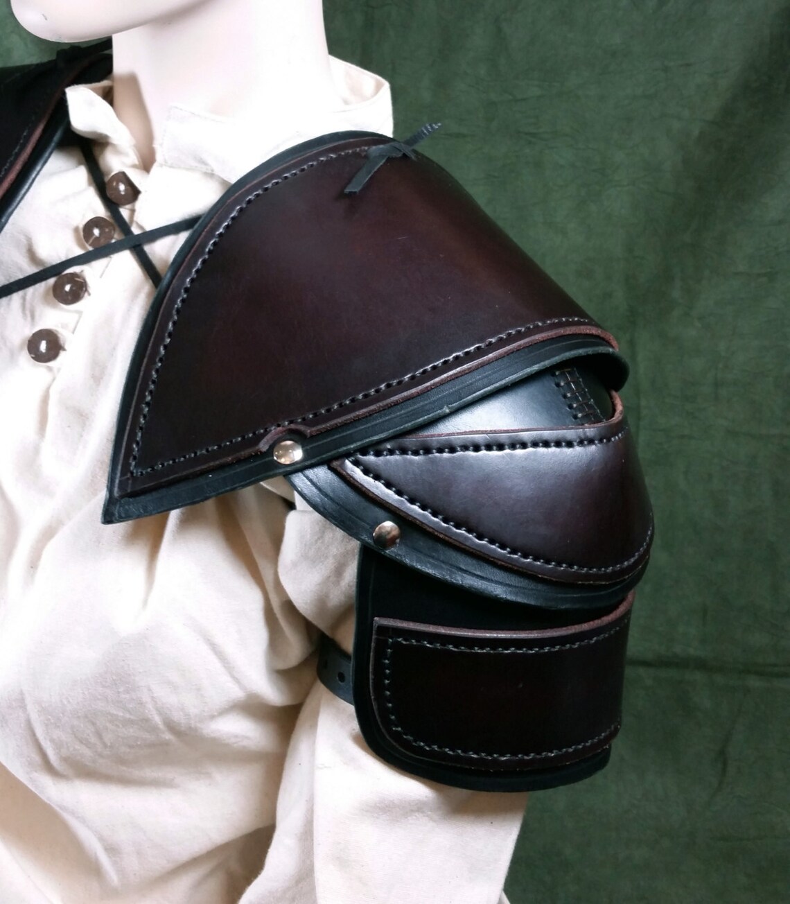 Leather Shoulder Armor Style 2 - Etsy