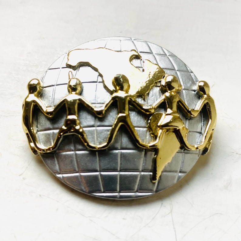 Vintage World Map Brooch - Travel Theme Jewelry Gift - Etsy