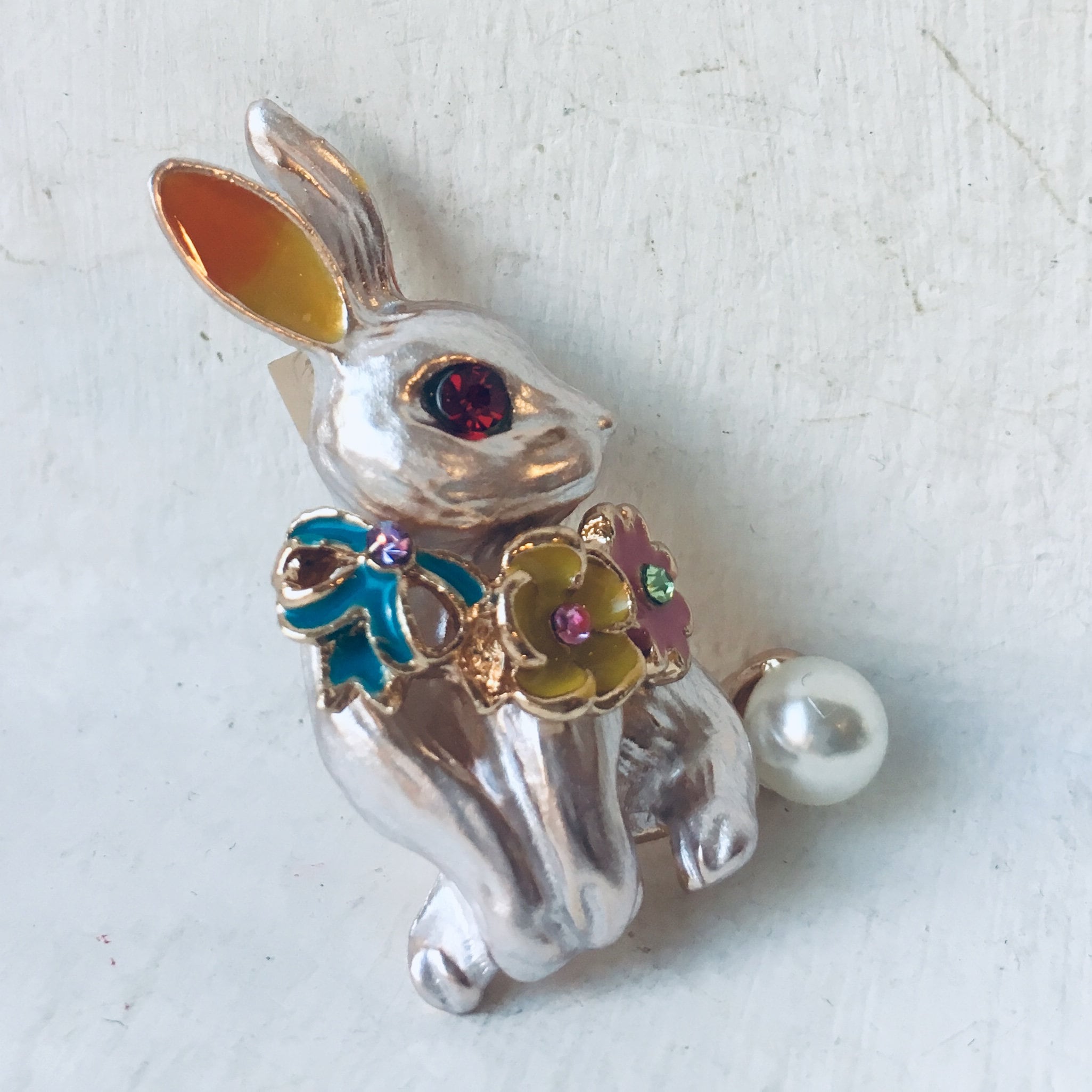 Rabbit Brooch Vintage Bunny Brooch White Rabbit Alice in - Etsy UK