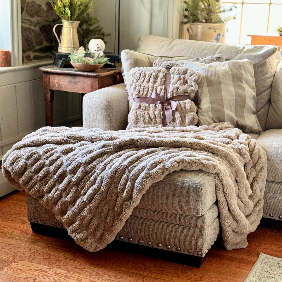 Luxury Faux Fur Throw Blanket House Warming Gift Farmhouse Christmas ...