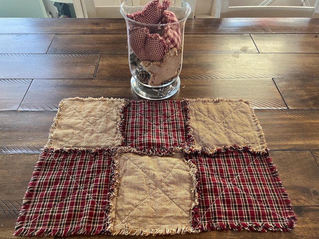 New Primitive Rag Quilt Homespun Placemats Place Mat Christmas Red Tan ...