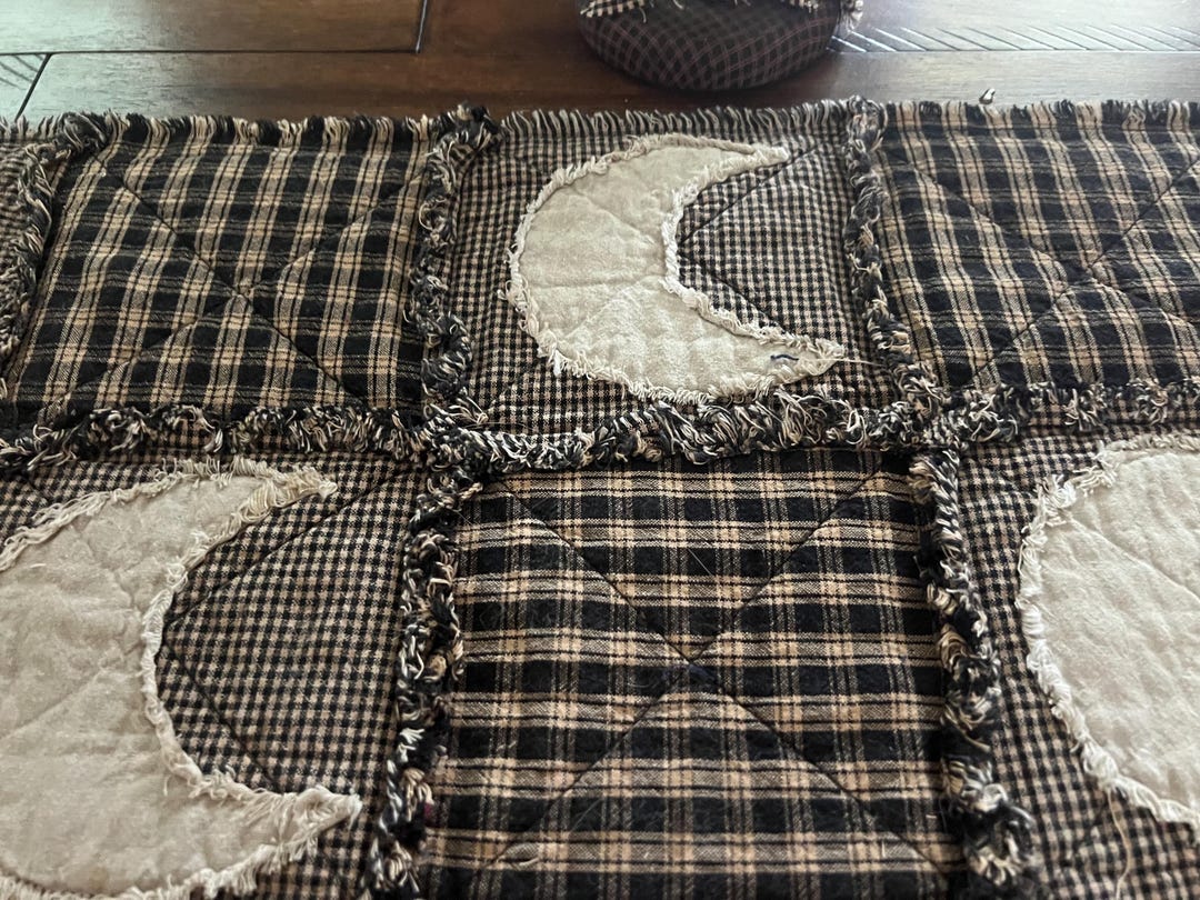 NEW Plaid Homespun Primitive Rag Quilt Table Runner Black Tan Moons ...