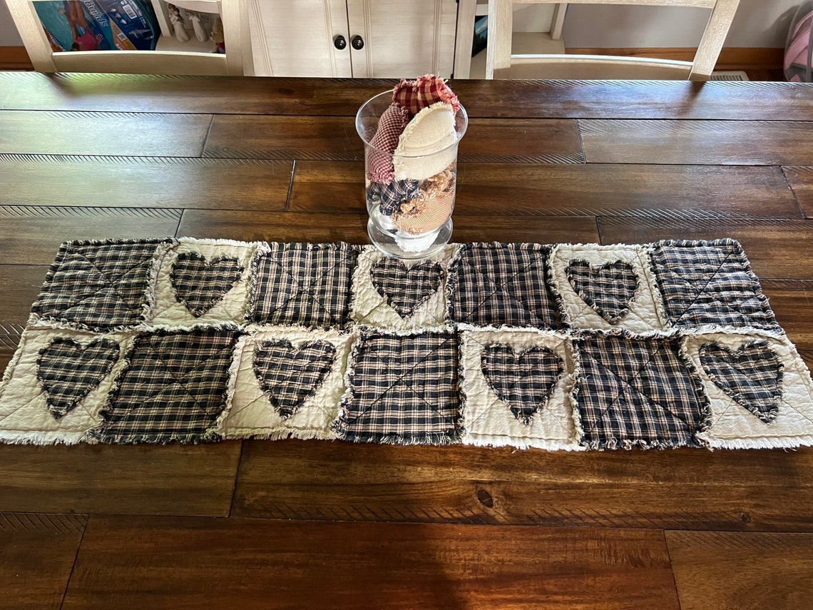 NEW Plaid Primitive Rag Quilt Table Runner Tan BLACK Hearts - Etsy