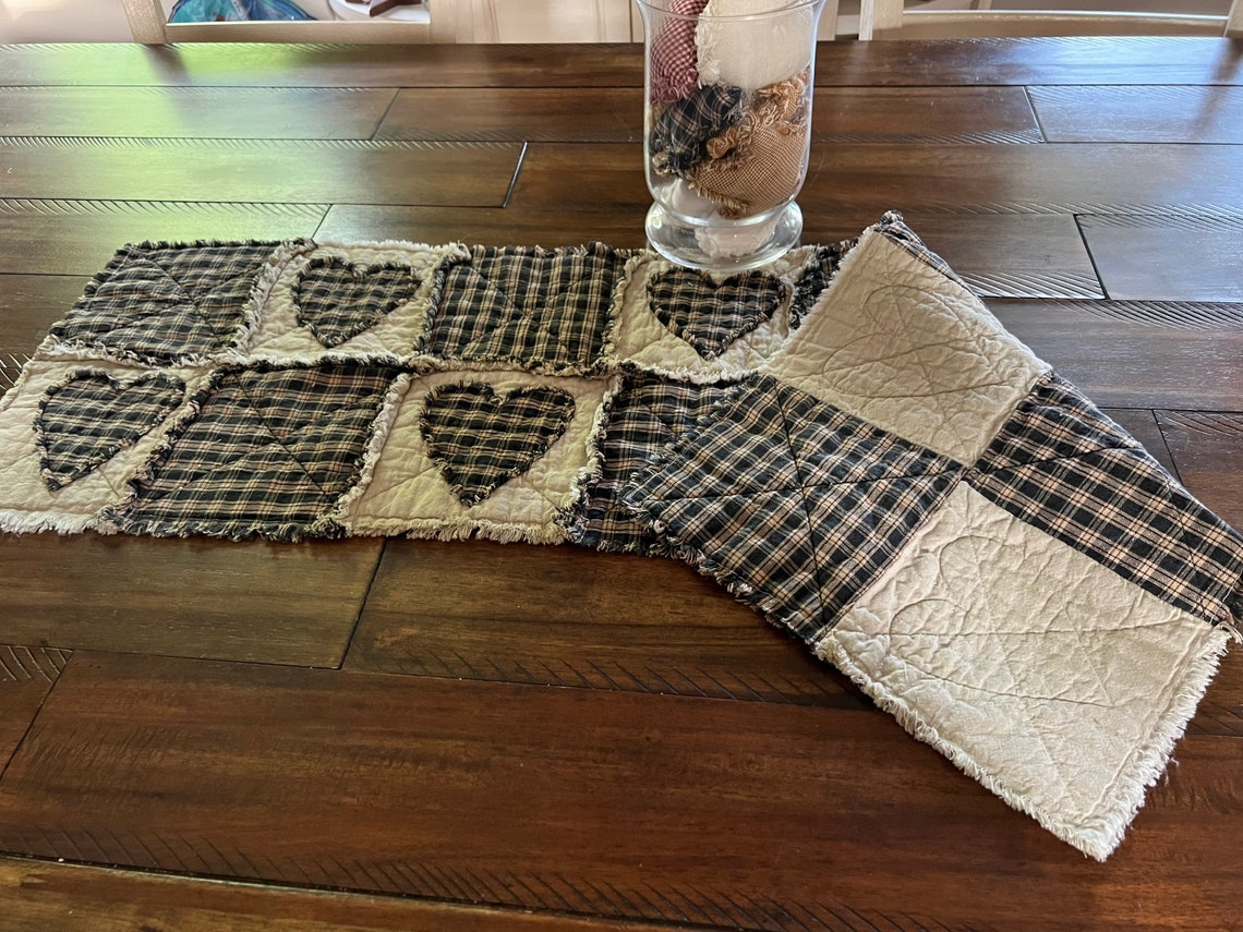 NEW Plaid Primitive Rag Quilt Table Runner Tan BLACK Hearts - Etsy