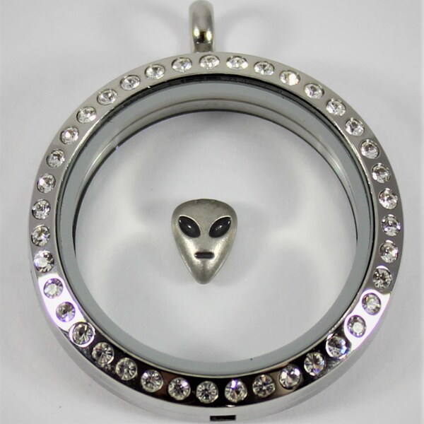 Alien Charm - Etsy
