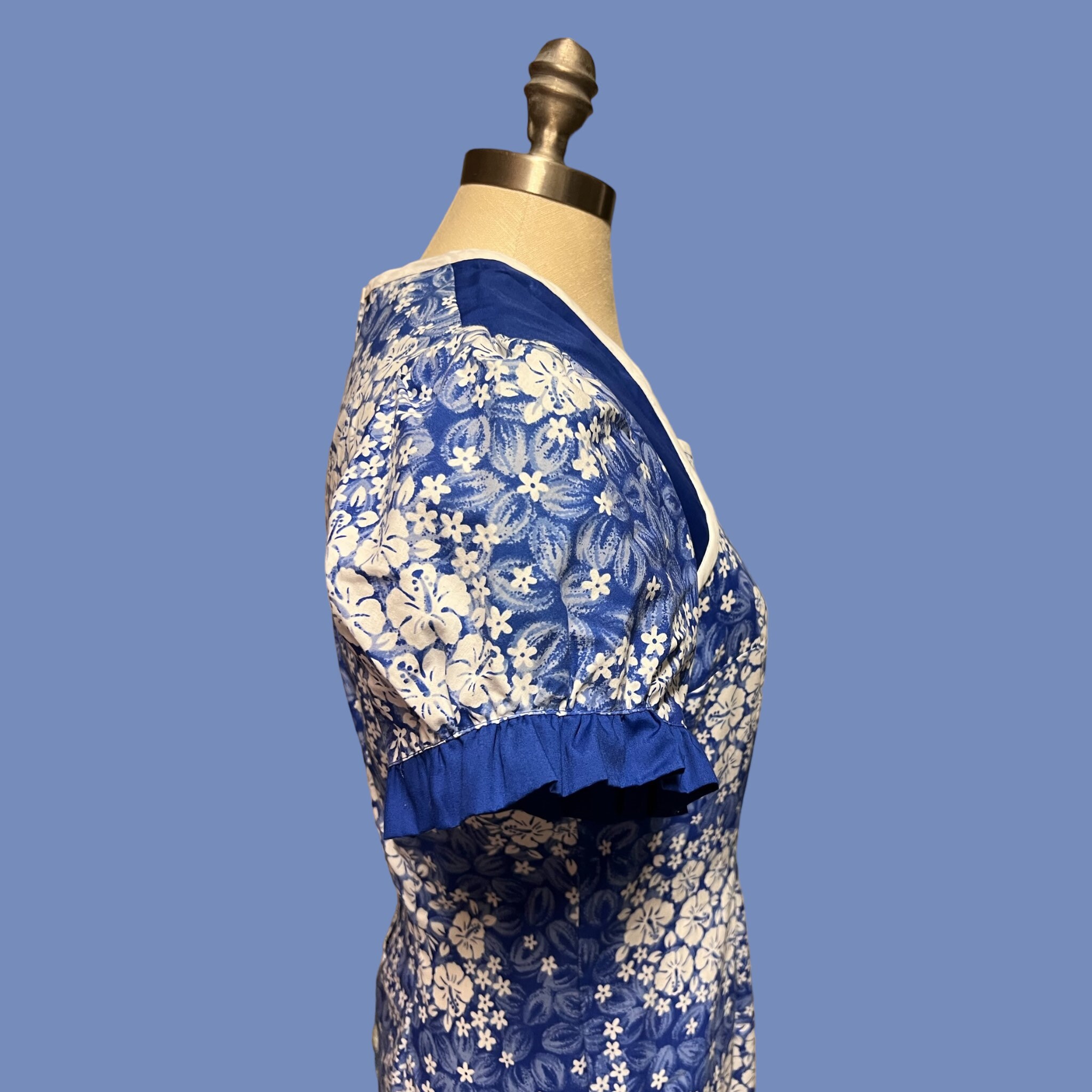 Vintage Hawaiian Muumuu Dress Carol Bennett Floral Tropical Kukui Nut ...