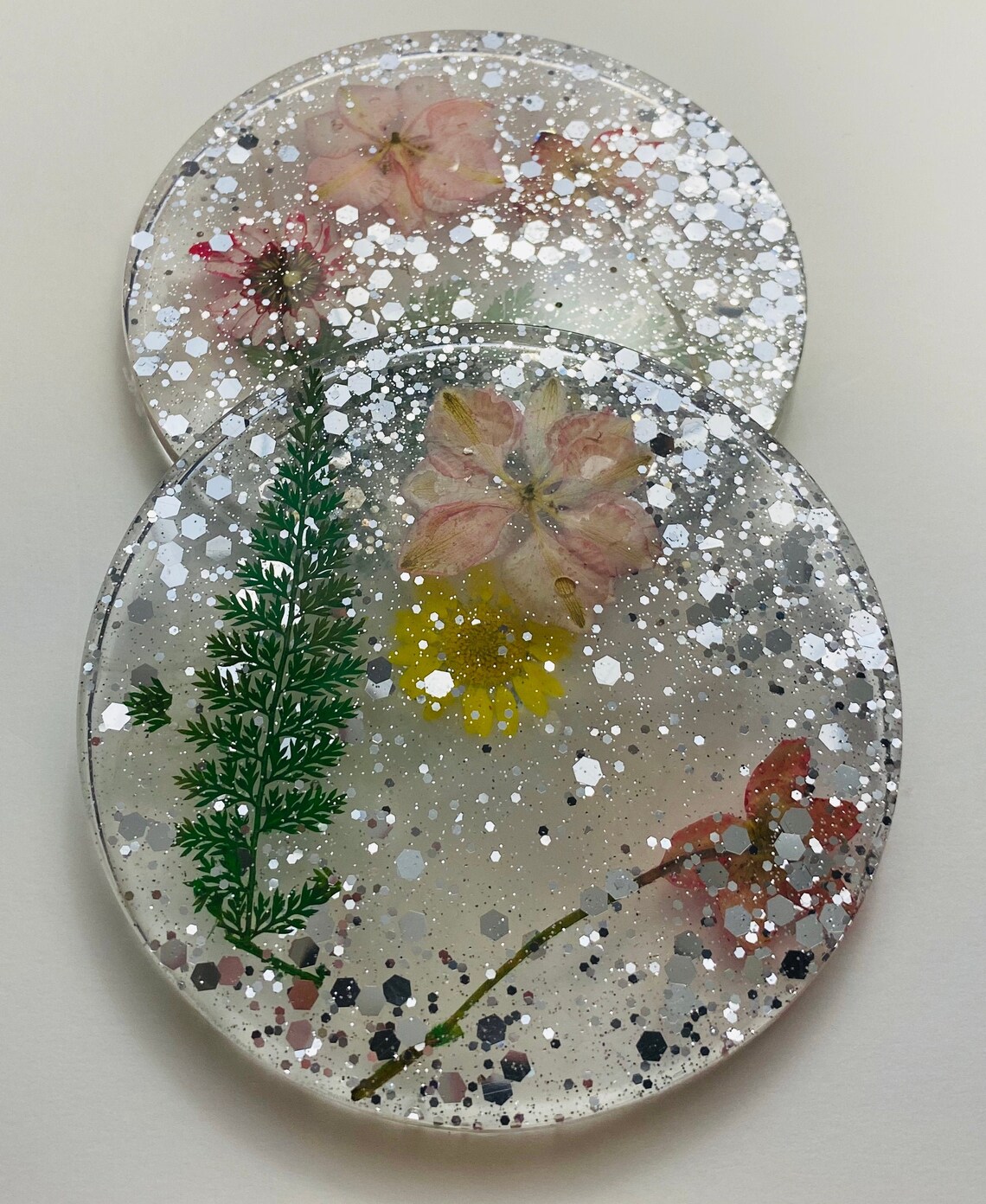 Resin Coaster Set With Dried Flowers and Sparkle - Etsy
