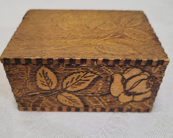Vintage Wood Pyrography Box - Etsy