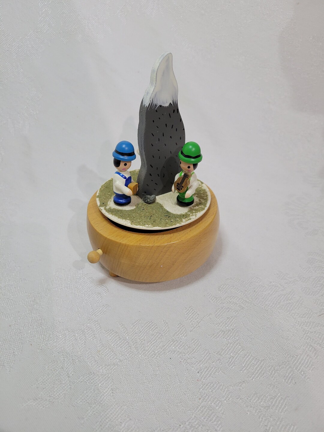 Vintage Spinning Music Box Featuring 3 Musicians - Etsy