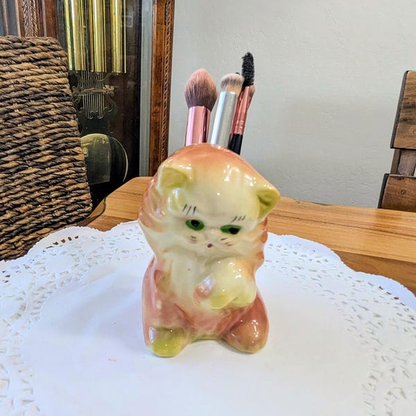 Kitsch Planter - Etsy