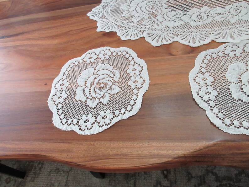 Antique Style Vintage Quaker Lace Table Décor Doily's - Etsy