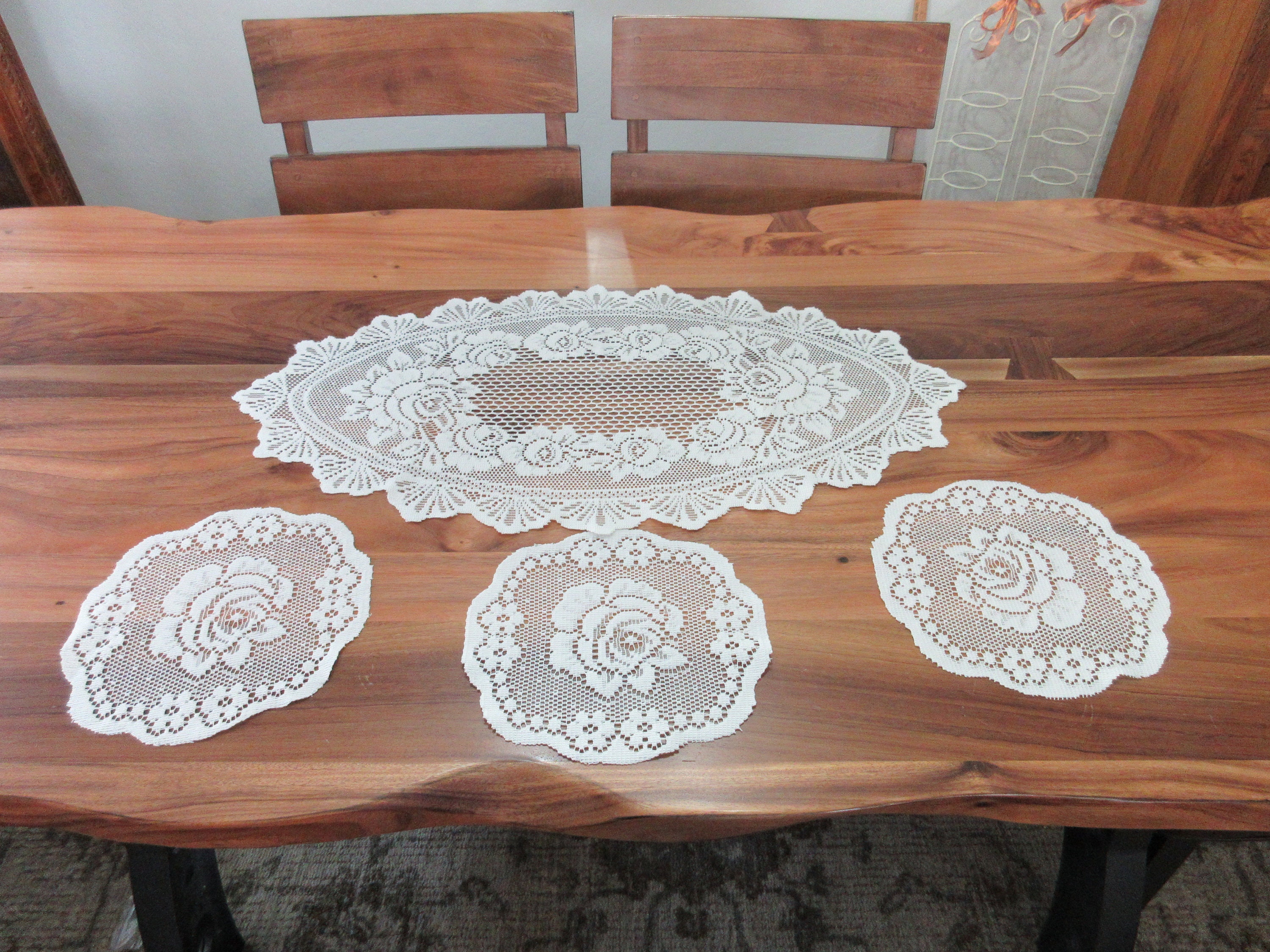 Antique Style Vintage Quaker Lace Table Décor Doily's | Etsy