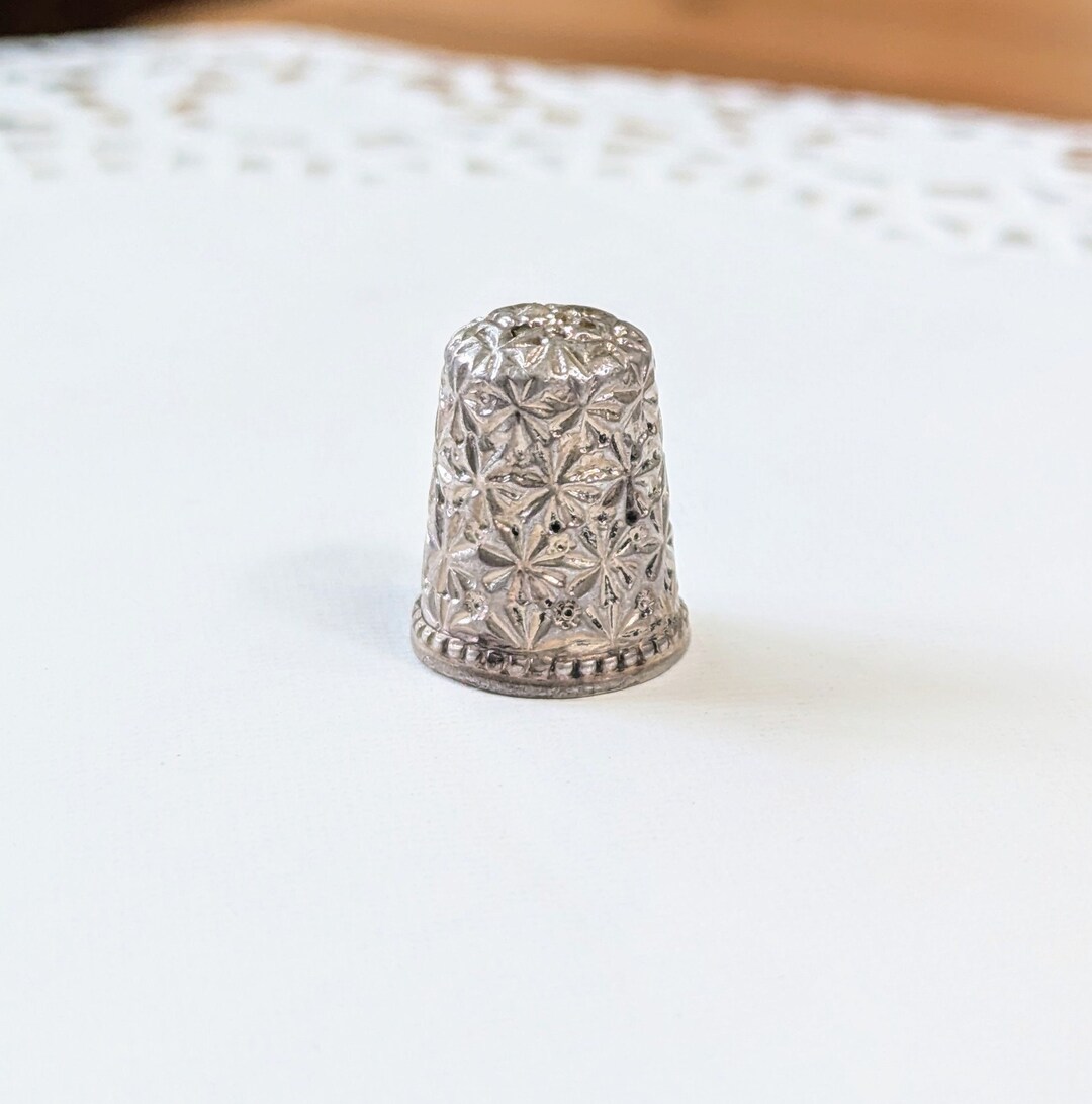 Antique- Silver- Plate- Thimble- Embossed- No Hallmarks- Star- Flowers ...