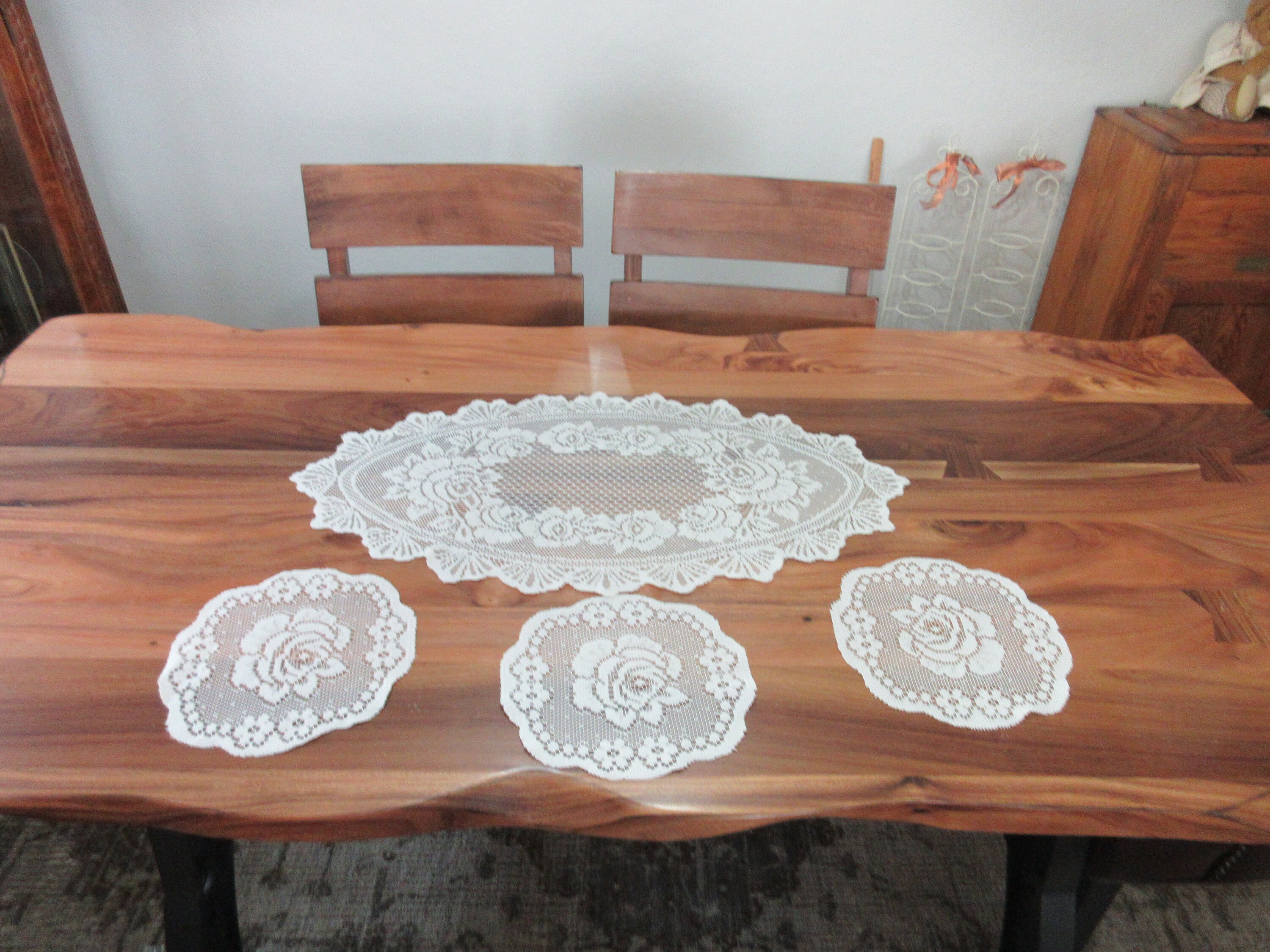 Antique Style Vintage Quaker Lace Table Décor Doily's | Etsy