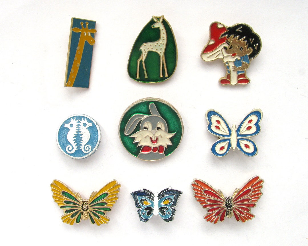 Animal Pins, Children Badges, Pick From Set, Hedgehog, Giraffe, Fauna ...