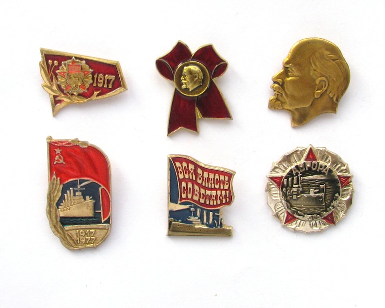 Pin collection 70s vintage badge Soviet union vintage Communism Made in ...