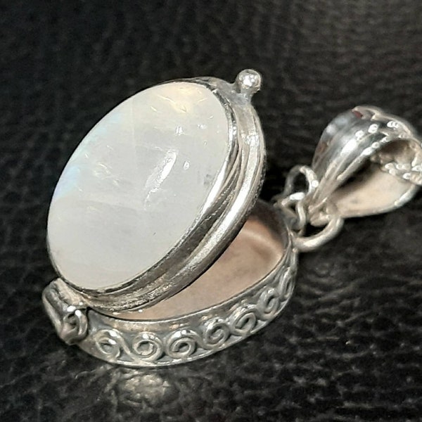 Moonstone Locket - Etsy