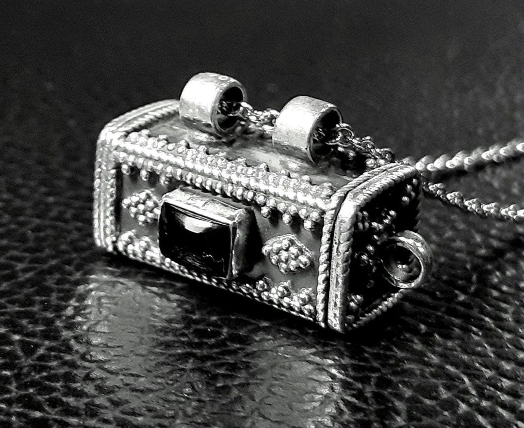 Black Onyx Locket Necklace Sterling Silver Locket Keepsake Onyx ...