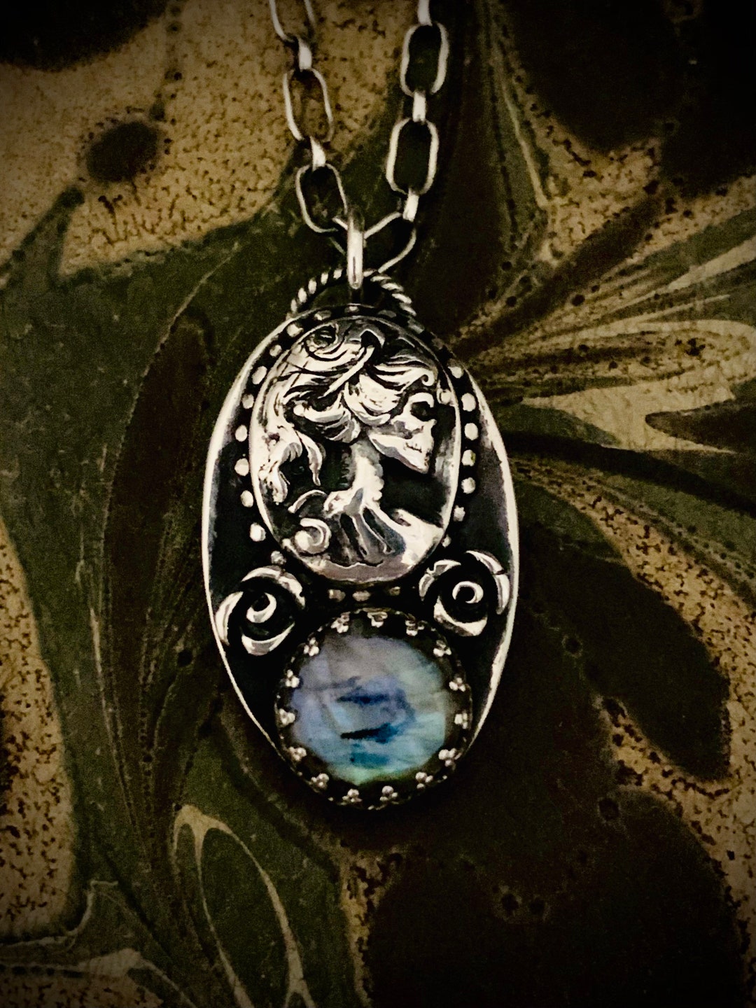 La Llorona Pendant, Skull Necklace - Etsy