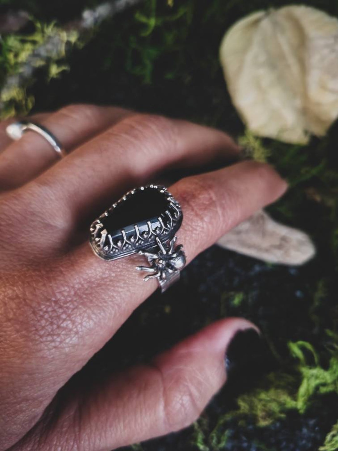 Black Onyx Coffin Spider Ring Texture Size 7 Mystery Jewelry Fall ...