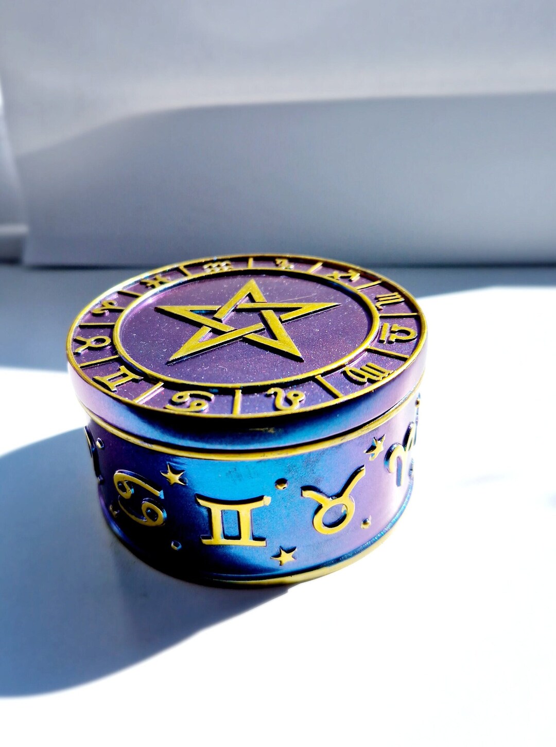Epoxy Zodiac Jewelry Box With Chameleon Pigments, Star and Zodiac ...