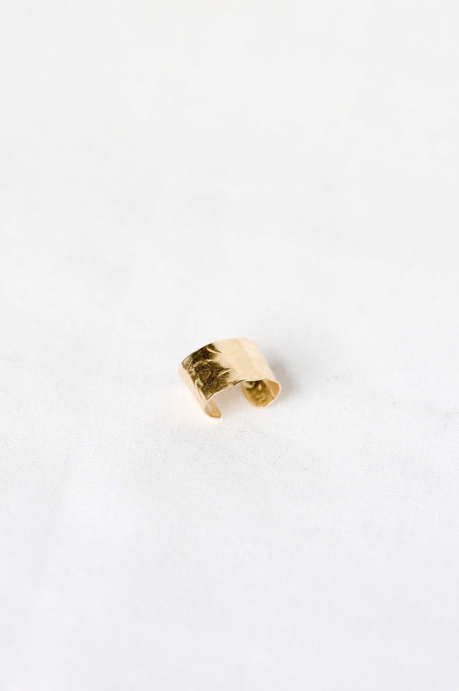 Gold Hammered Ear Cuff Solid Gold Earcuff Delicate Minimal - Etsy