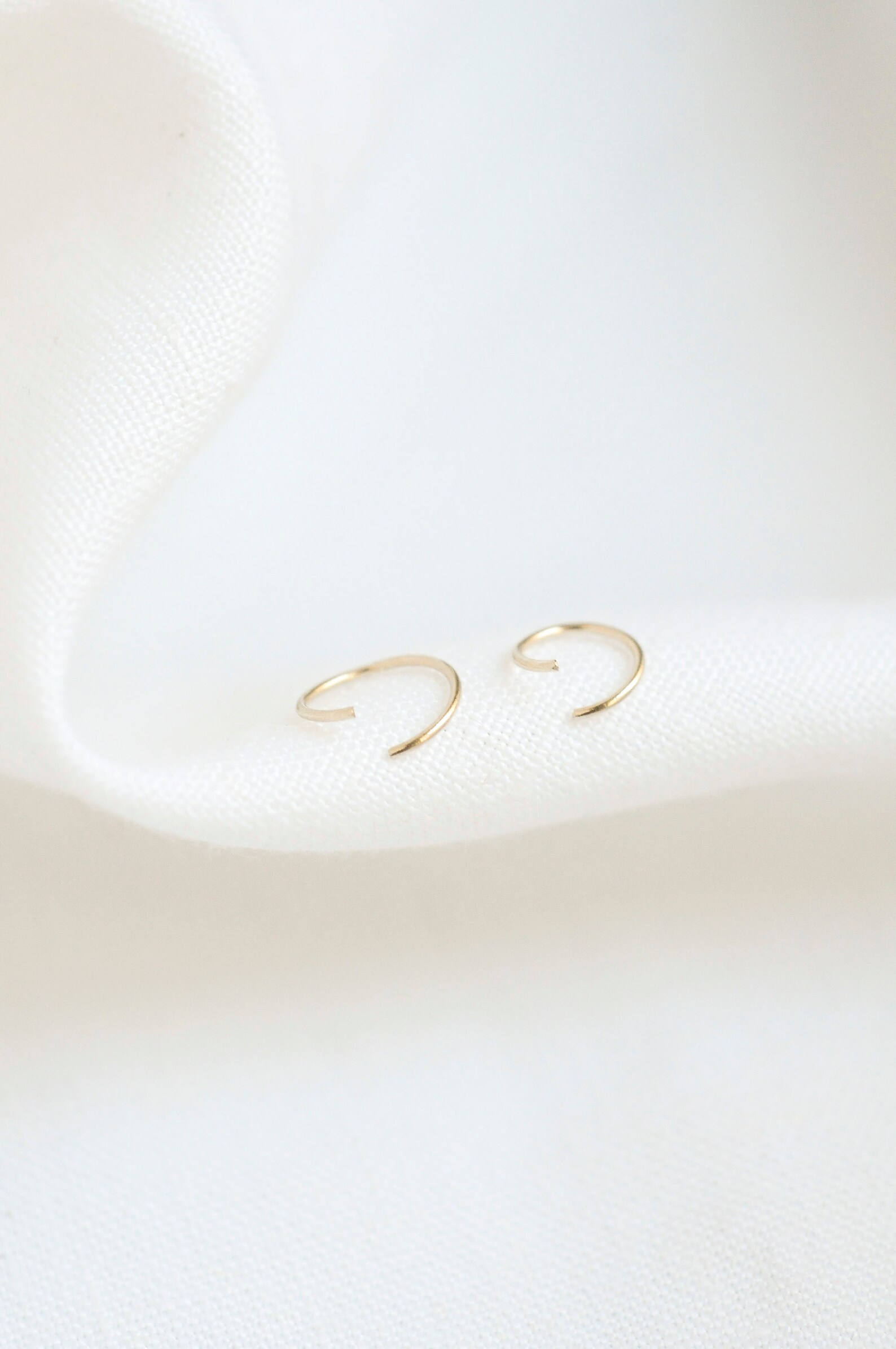 Very Small 18ct Gold Cartilage Hoops Small Gold Helix Hoop - Etsy UK