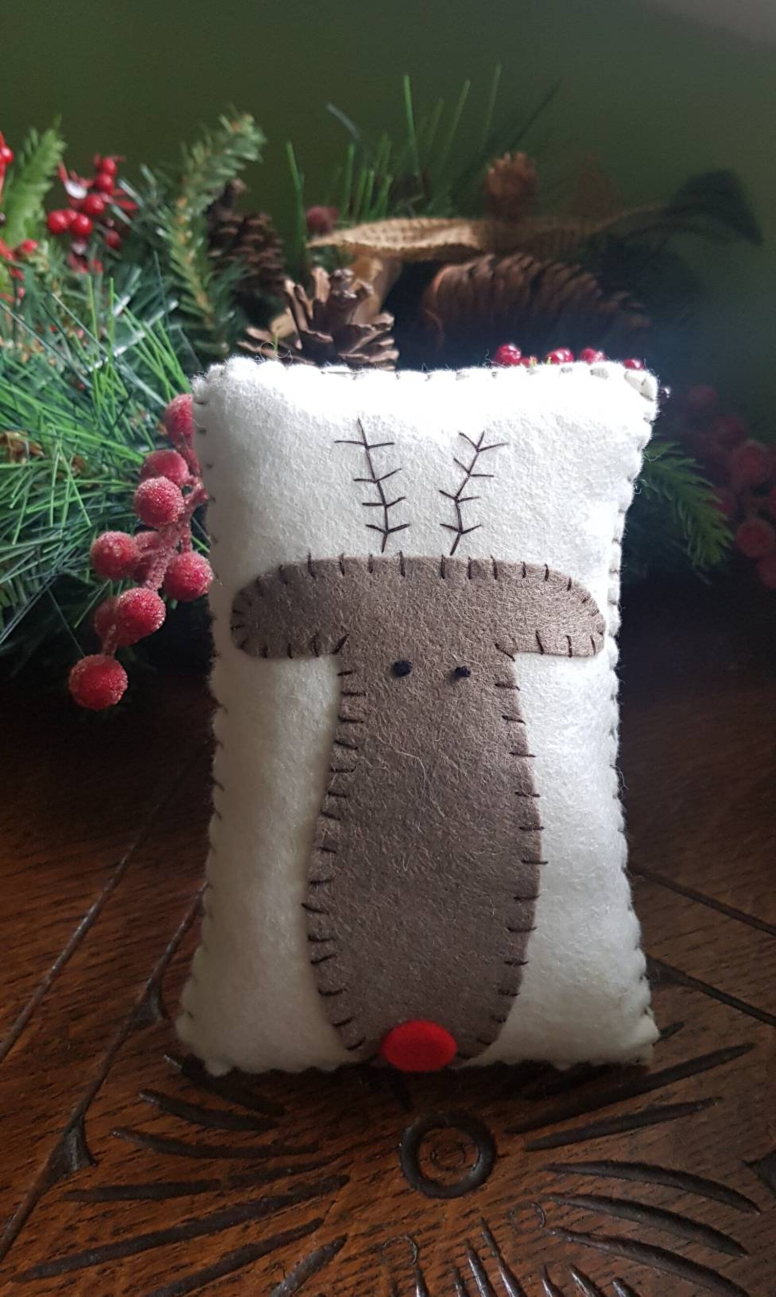 Christmas Bowl Fillers. Felt Christmas Pillows. Wool Applique - Etsy UK