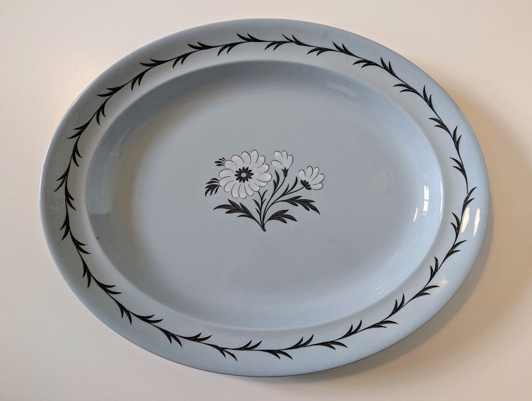 Vintage Wedgwood Blue Aster Platter, Millicent Taplin Design. - Etsy
