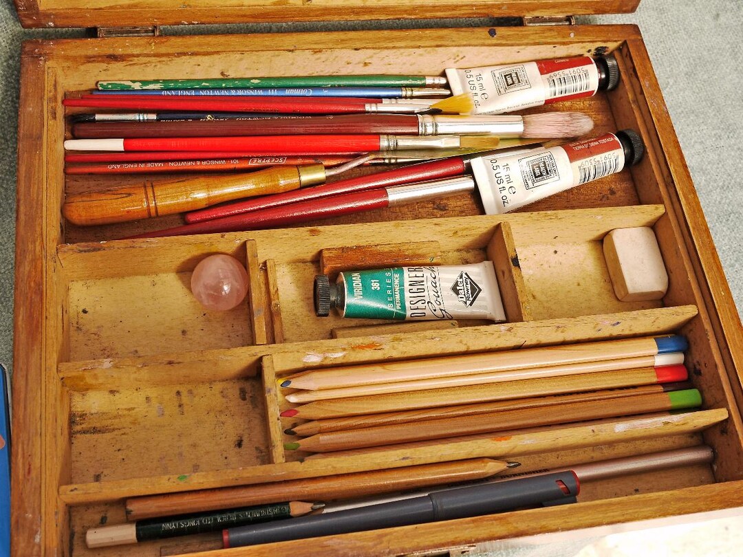 Vintage Art Box With Some Contents - Etsy