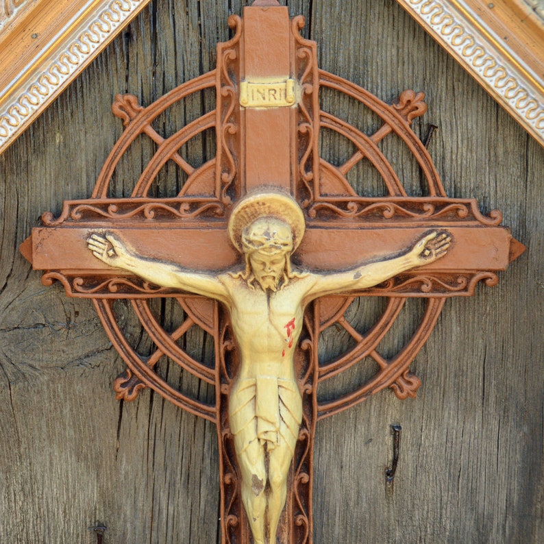Shrine Nicho Altar Crucifix Dianalamorrisart - Etsy