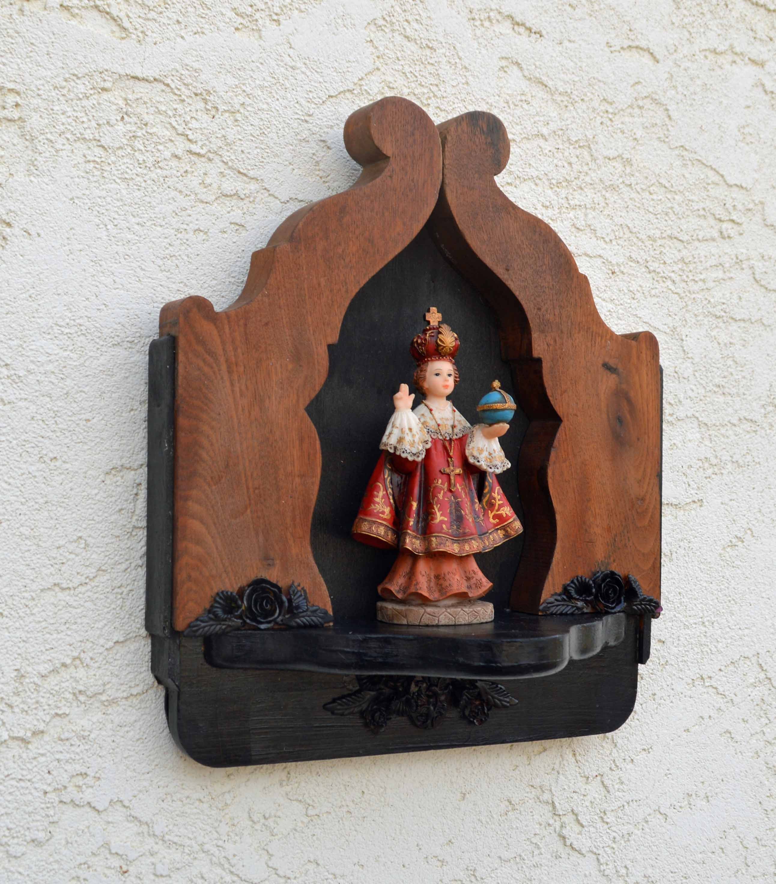 Shrine/home Decor/ Wall Hung Altar/ Nicho/ Vintage Wood Child of Prague ...