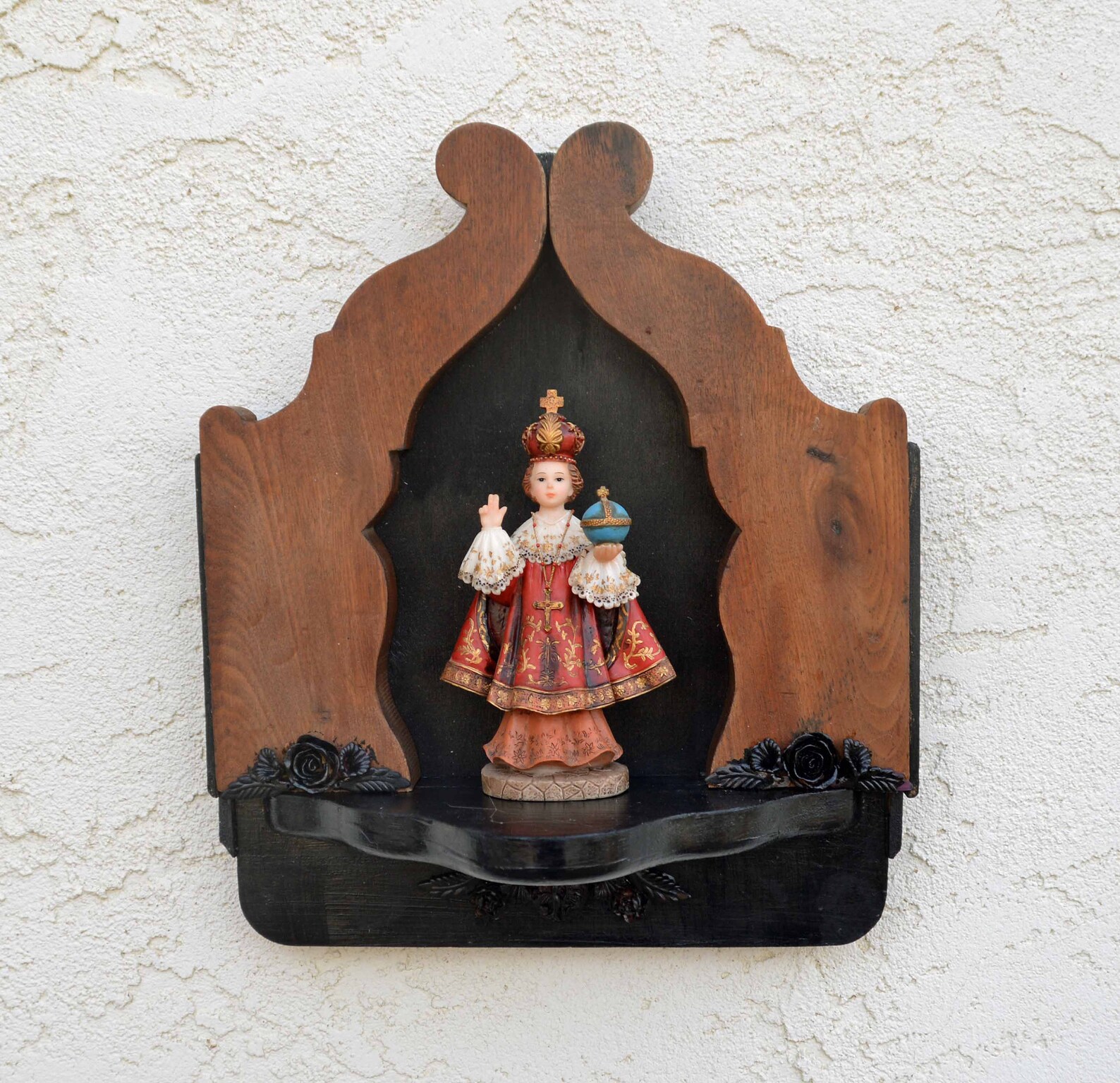 Shrine/home Decor/ Wall Hung Altar/ Nicho/ Vintage Wood Child of Prague ...