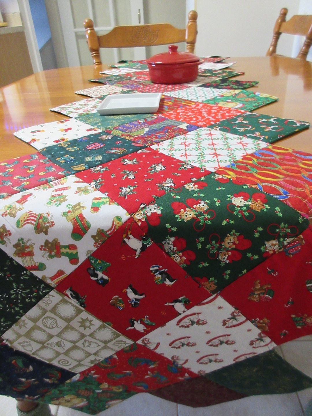 Quilted Table Runner, Christmas Table Runner, Holiday Table Runner ...