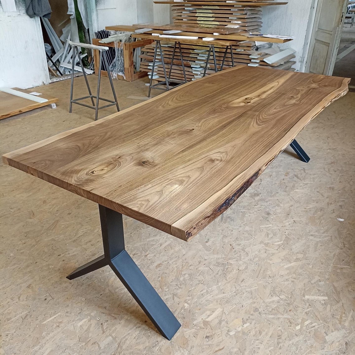 Table à manger noyer massif live edge sur mesure - Etsy France