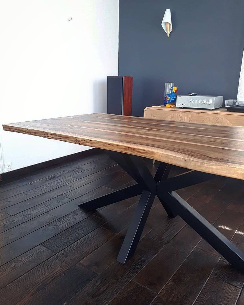 Table Noyer Massif Live Edge sur Pietement Central X acier sur | Etsy France