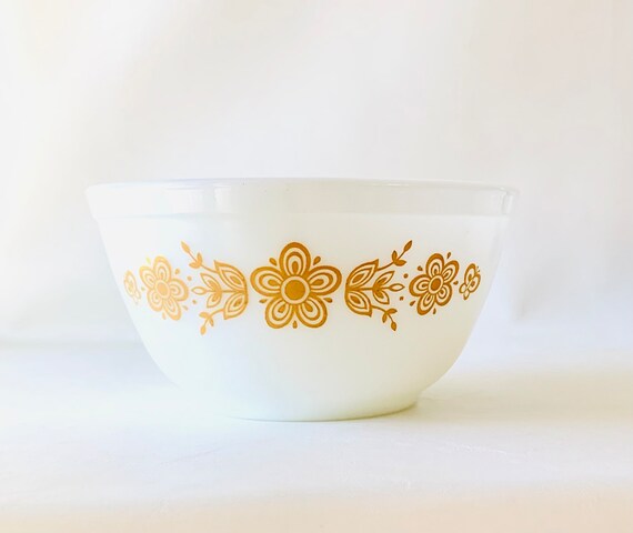 Vintage Pyrex Yellow Butterfly Pattern Bowl 402 1.5 Quart | Etsy